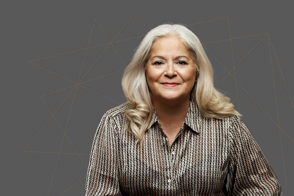 Anna Mendes - Spiegel Ryan