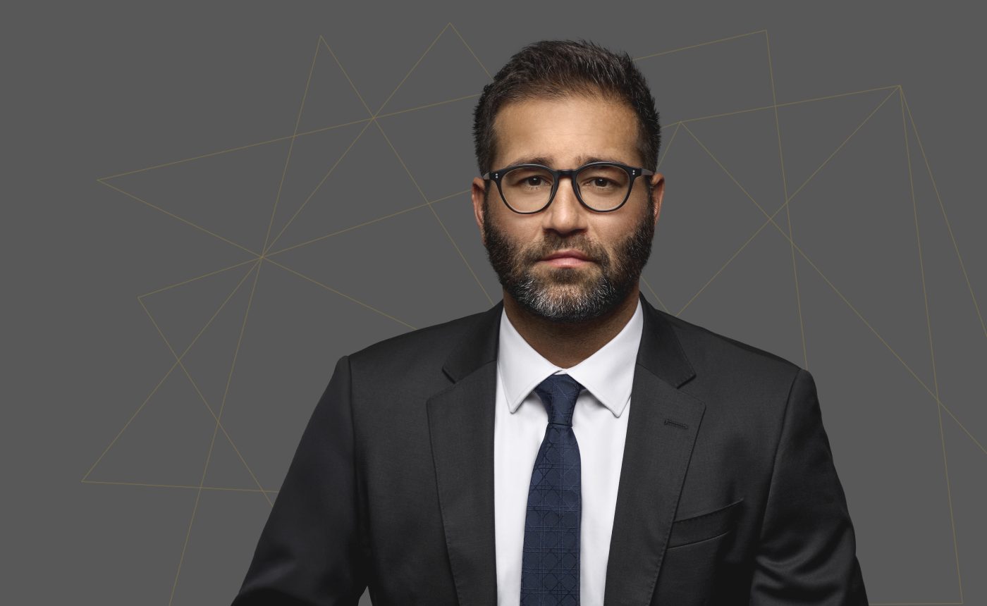 Jason S. Novak - Spiegel Sohmer